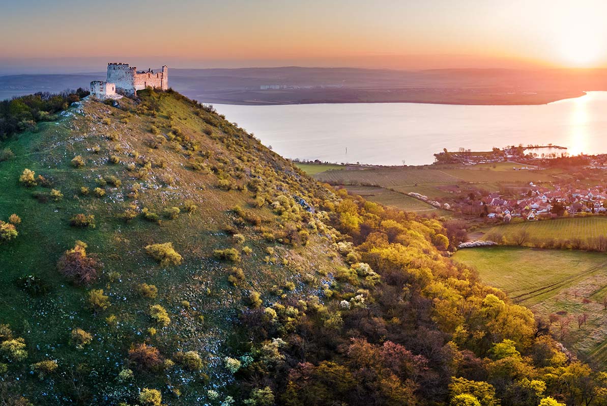 Turistika na Pálavě: Krátká procházka na Děvín s výhledem